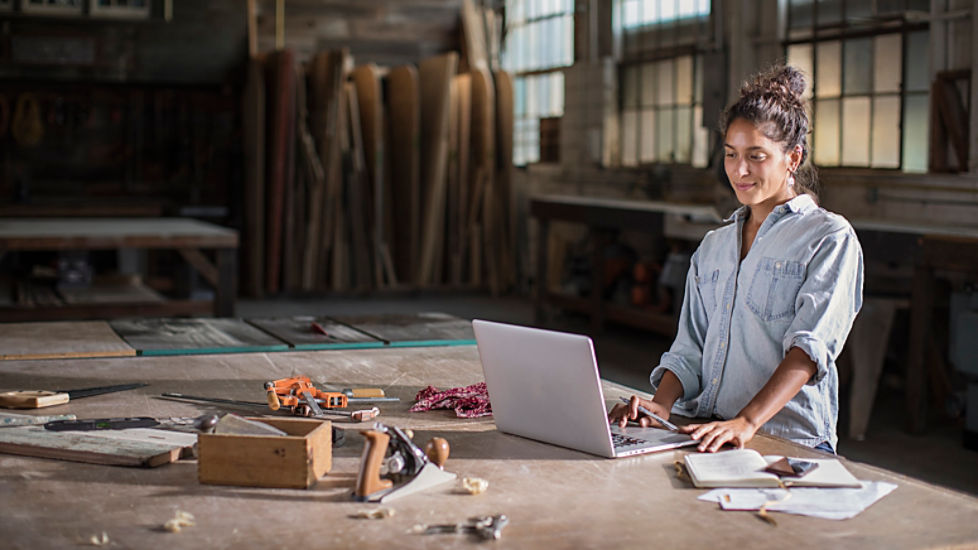 7 tips for managing your small business costs